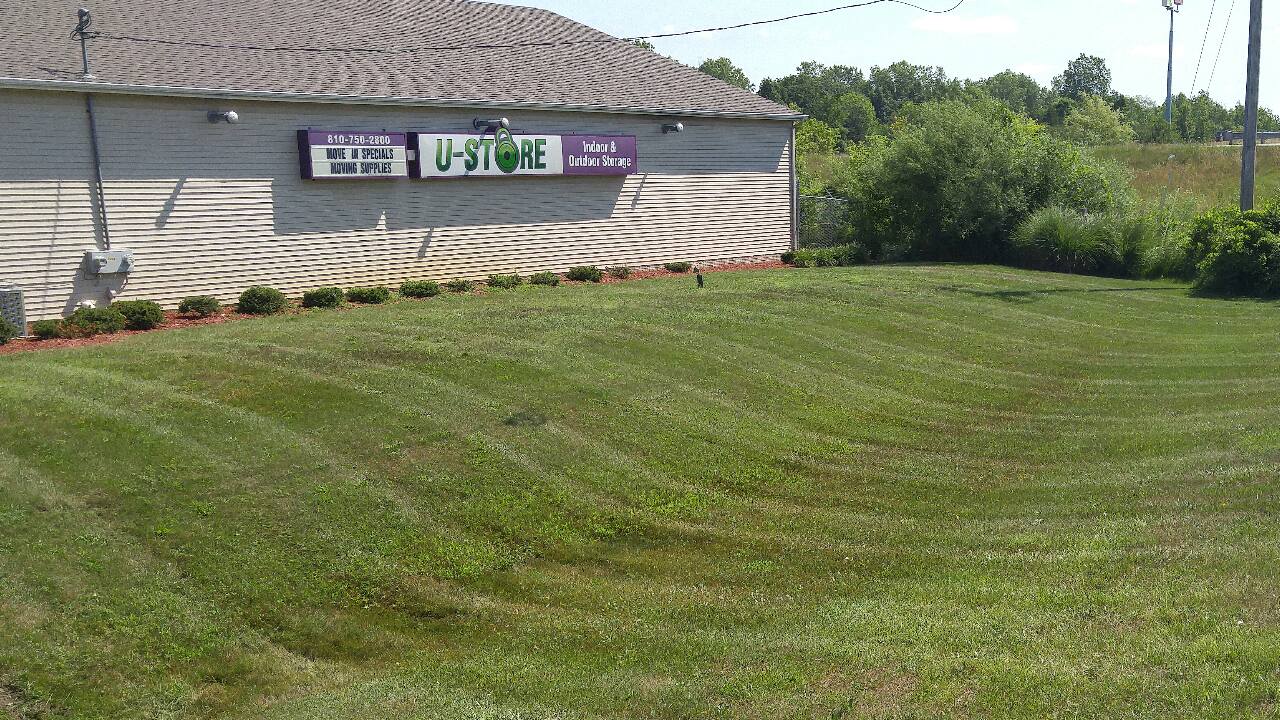 Andrews Lawn And Snow – WE KEEP THE GRASS GREENER