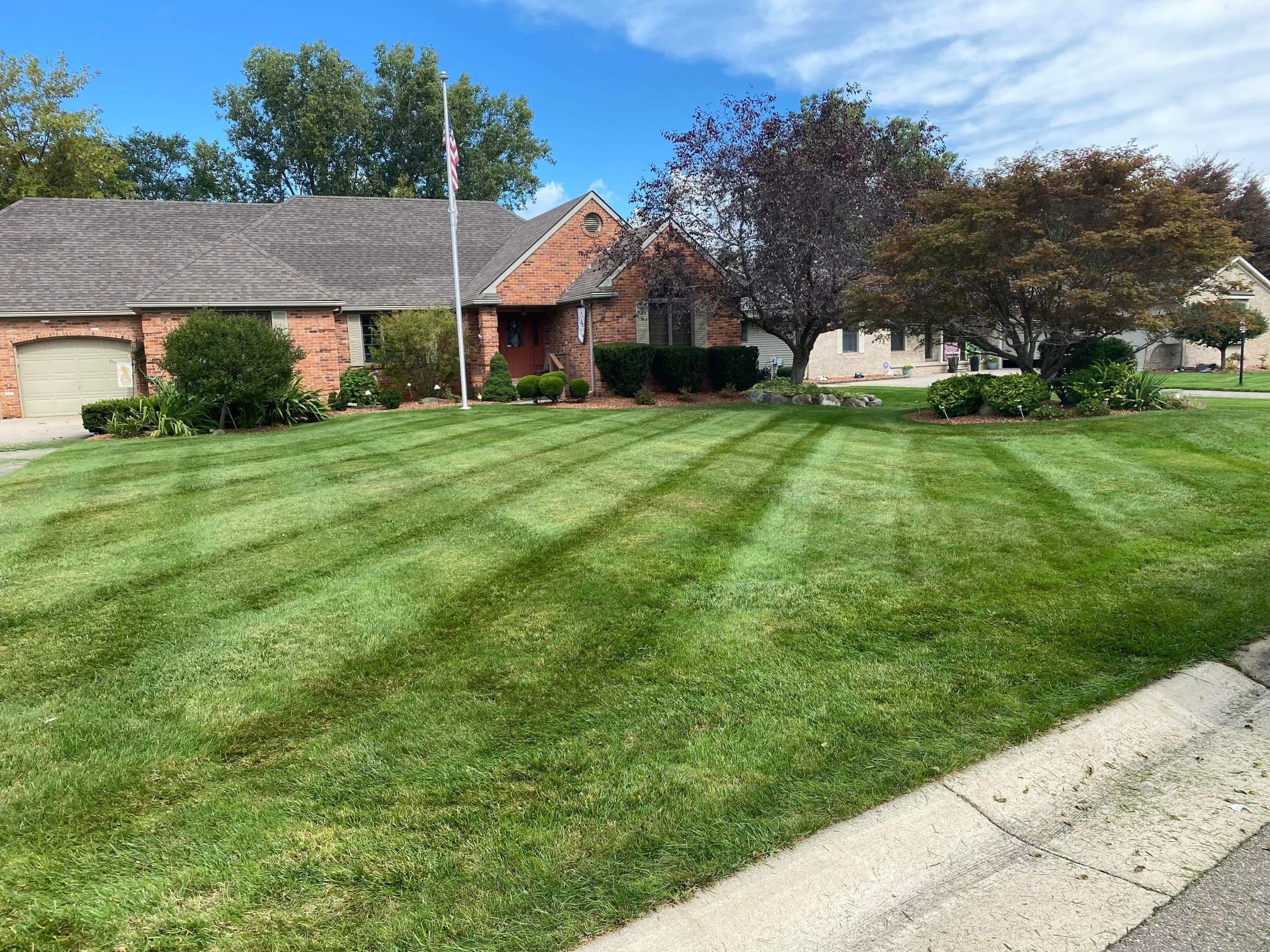 Andrews Lawn And Snow – WE KEEP THE GRASS GREENER