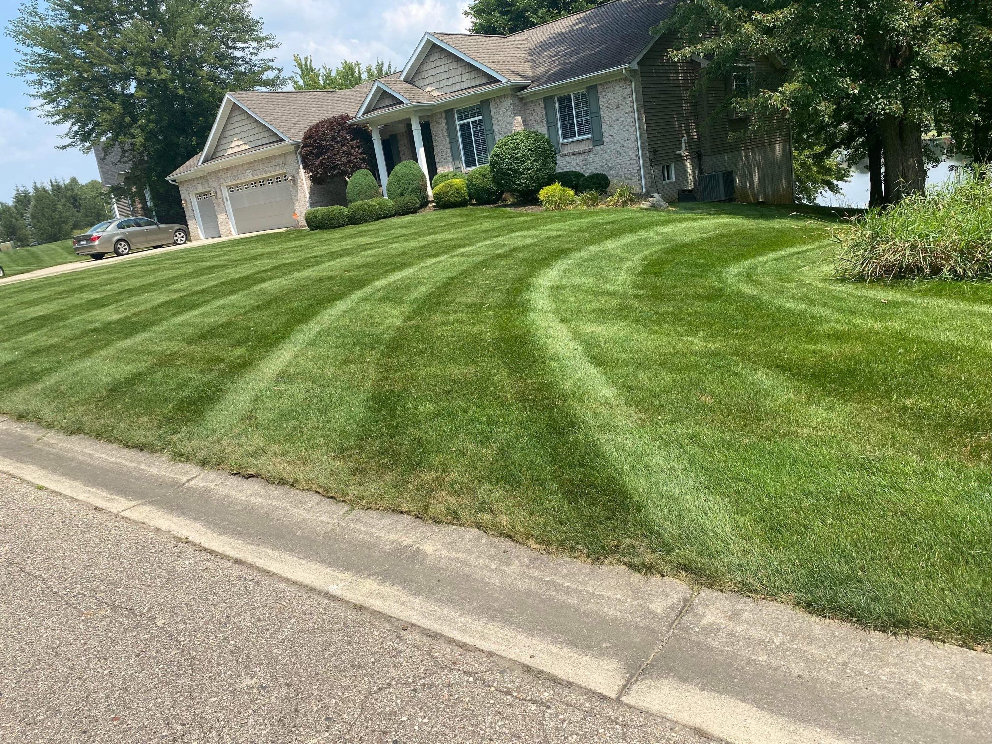 Andrews Lawn And Snow – WE KEEP THE GRASS GREENER